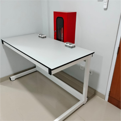 Meja Laboratorium (Furniture Laboratorium) - GZ Teknik Indonesia
